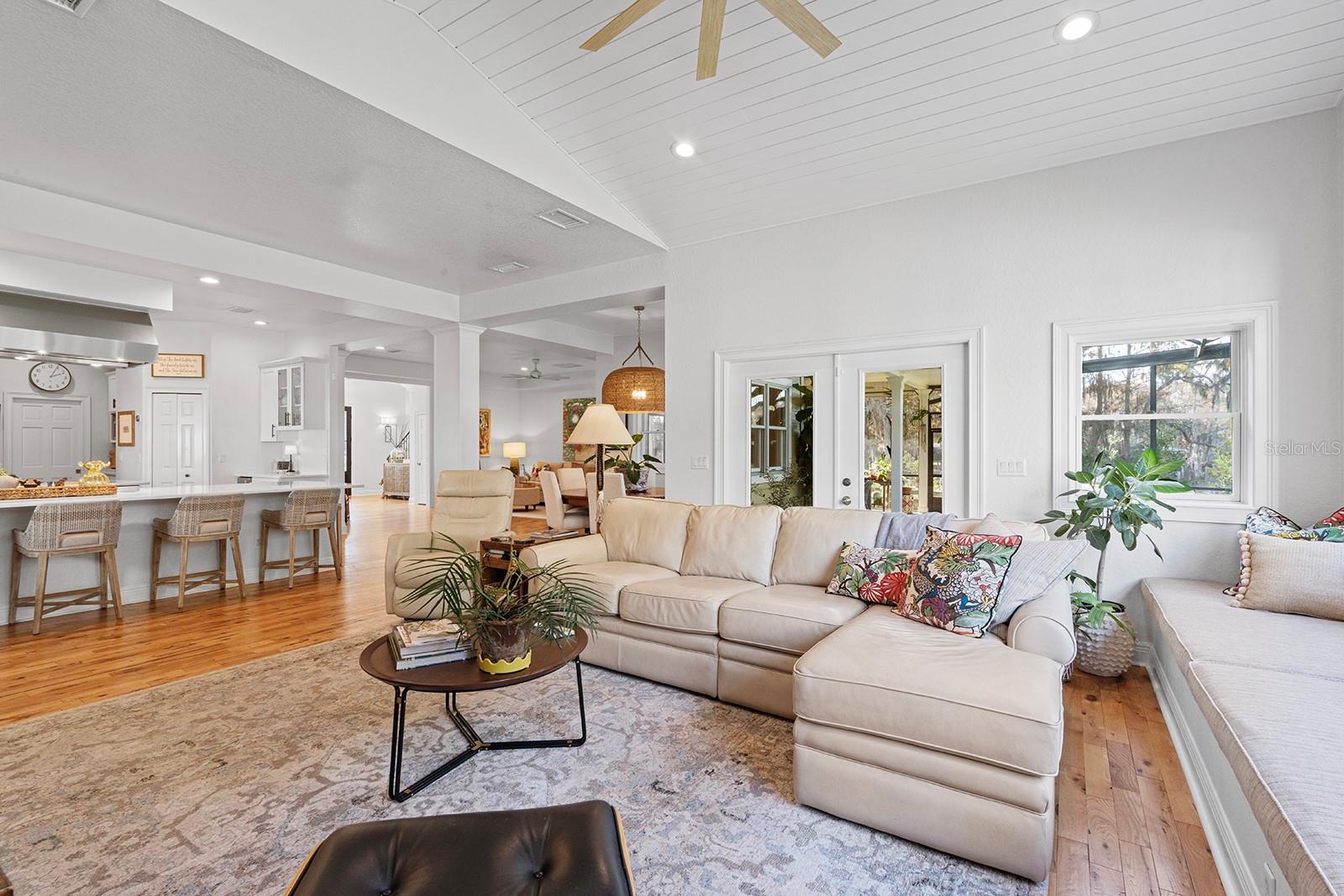 520 Lake Mills Road, Chuluota, FL