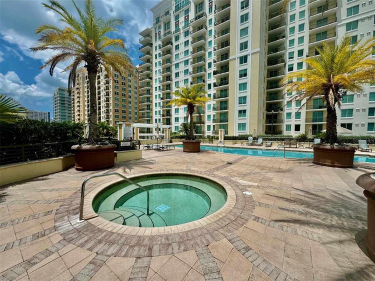 800 N Tamiami Trail Unit: Unit: 708, Sarasota, FL